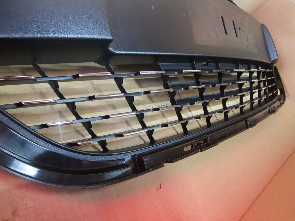 parrilla frontal peugeot 208 mod 17 al 22 con filos cromados original ...